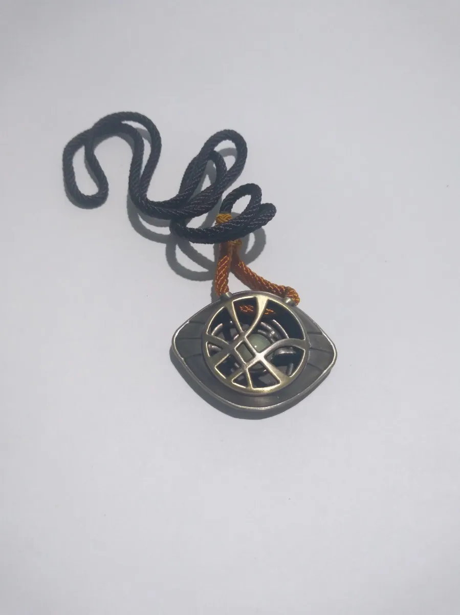 Doctor Strange Collar Ojo De Agamotto Metálico Cuerda - Oni Anime Store